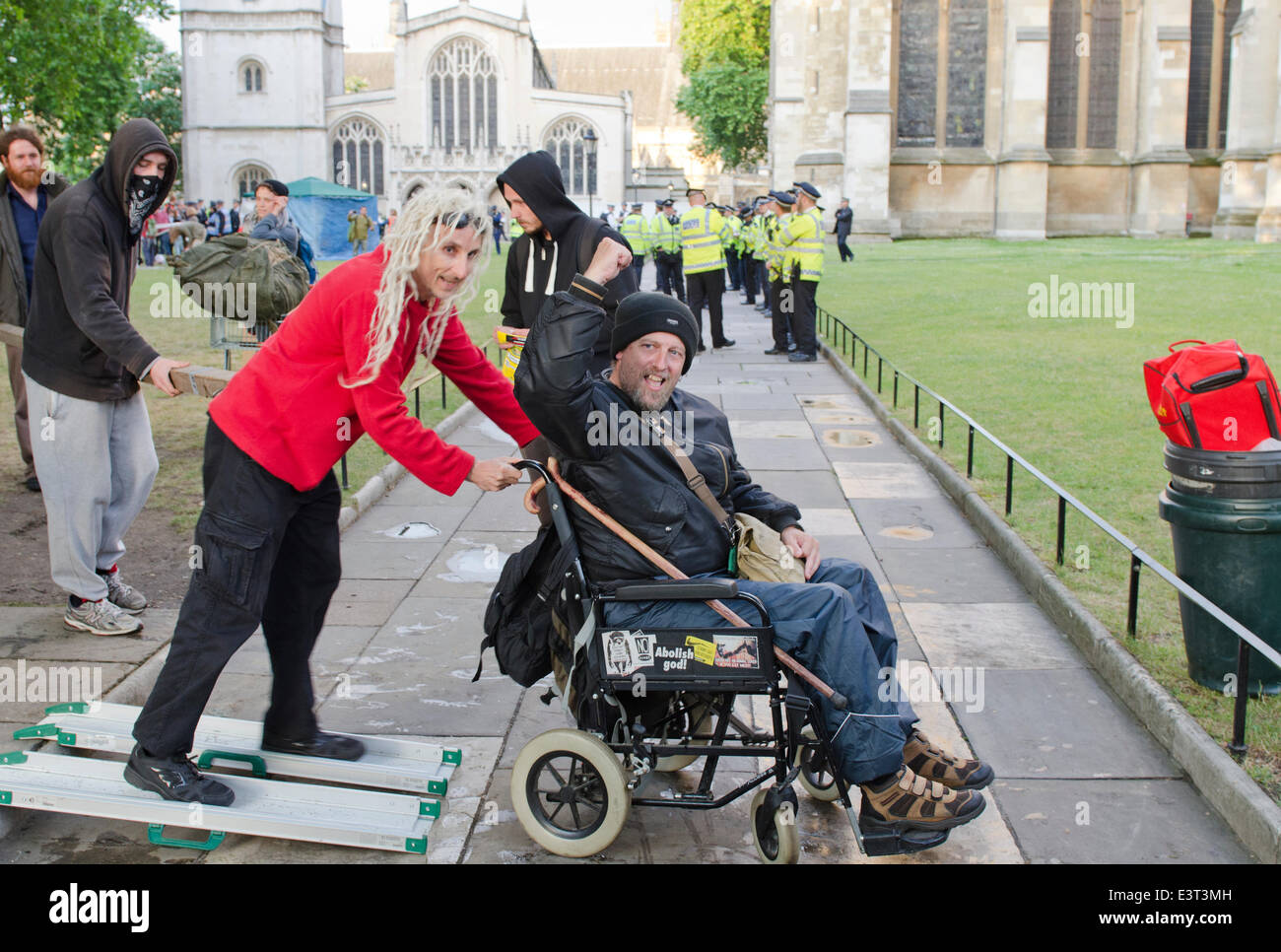 Protest westminster abbey hi-res stock photography and images - Alamy