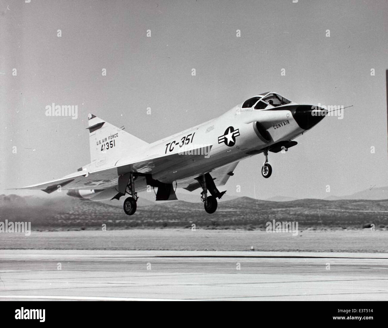 The Convair TF-102A Delta Dagger (54-1351) is a notable U.S. Air Force ...