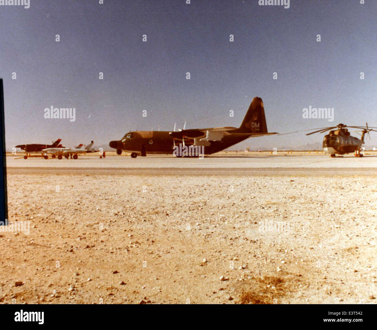 Lockheed dc 130 hercules hi-res stock photography and images - Alamy
