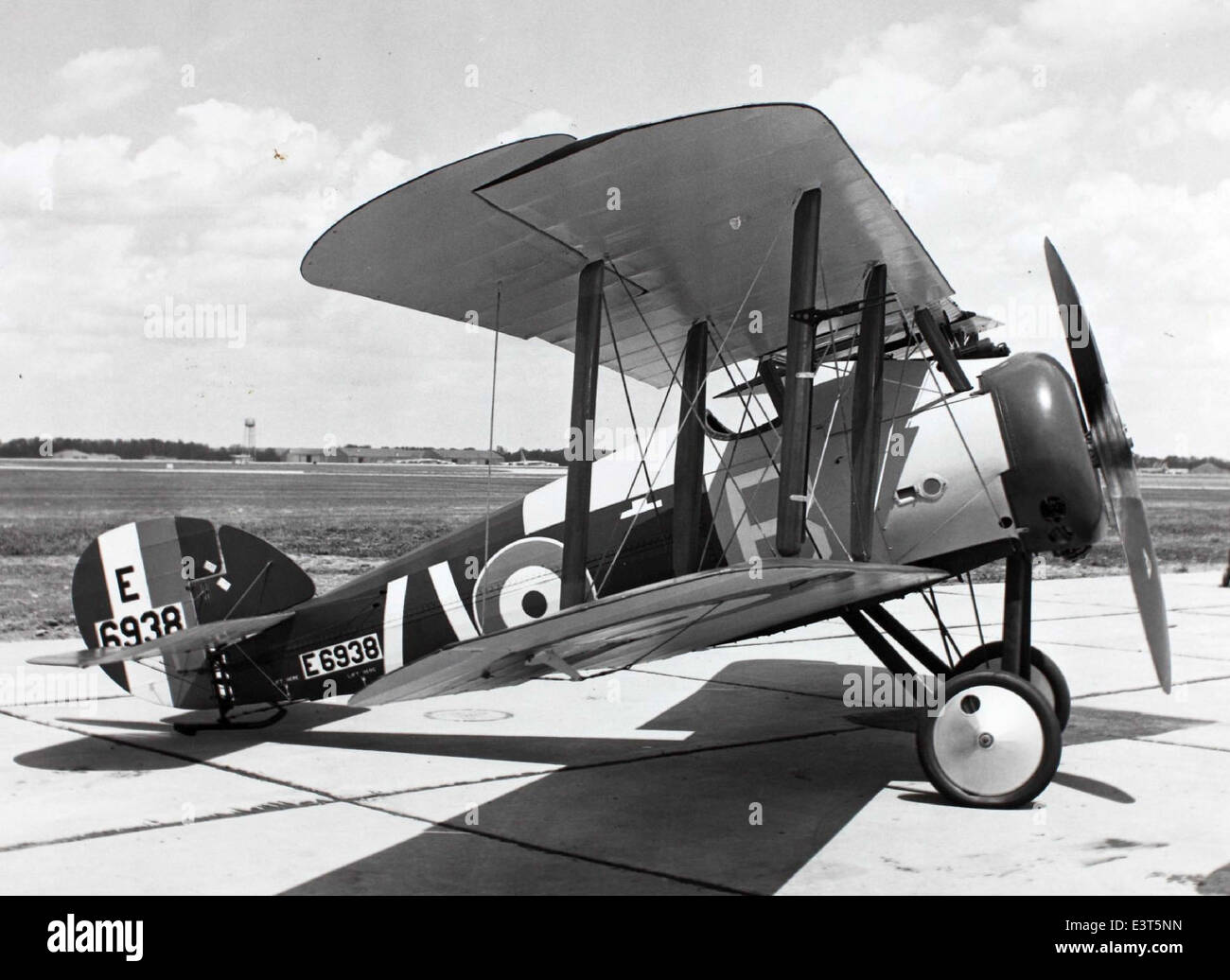 The Sopwith Snipe 7.F.1 was a British fighter aircraft used during ...