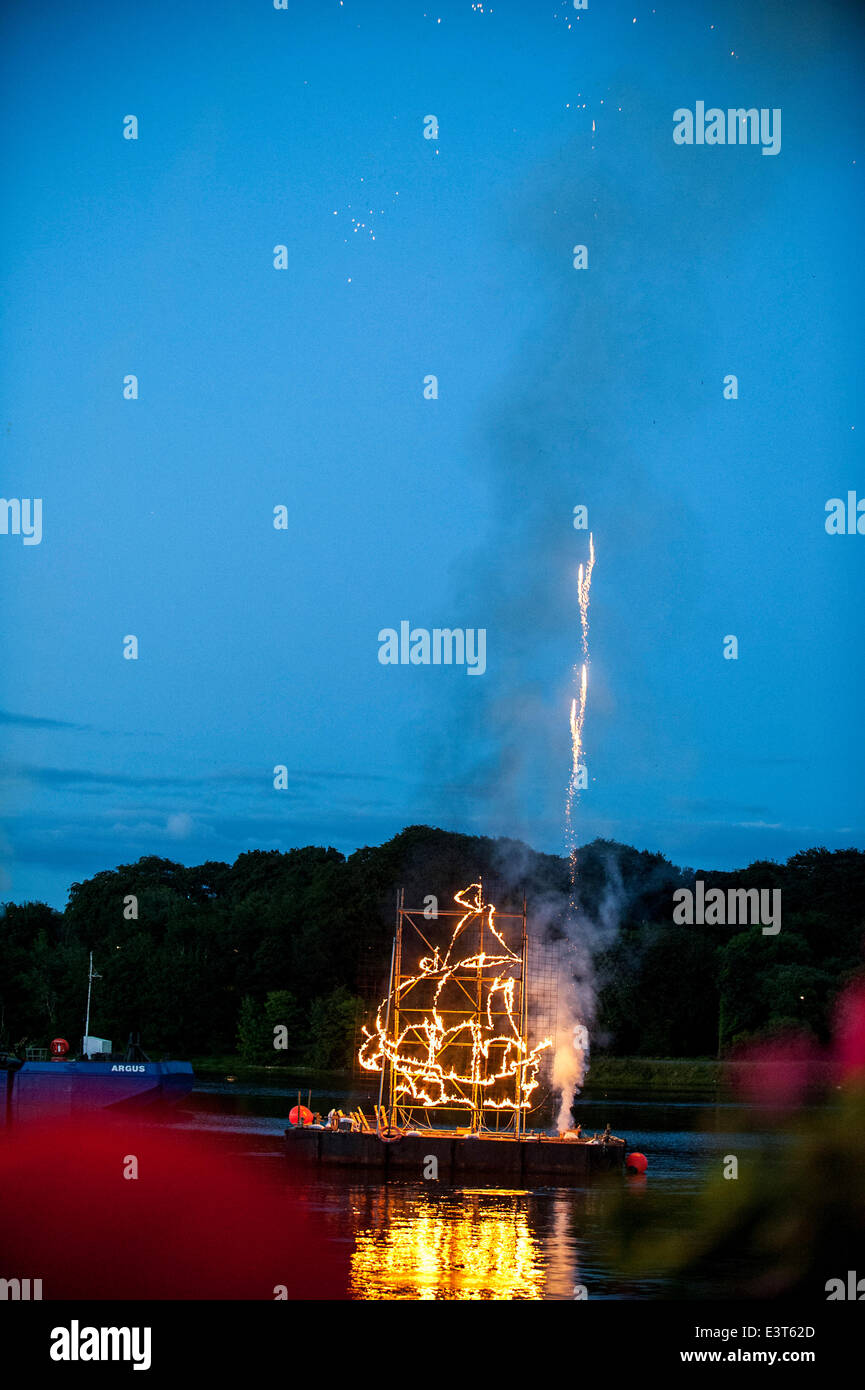 Penultimate battle hi-res stock photography and images - Alamy