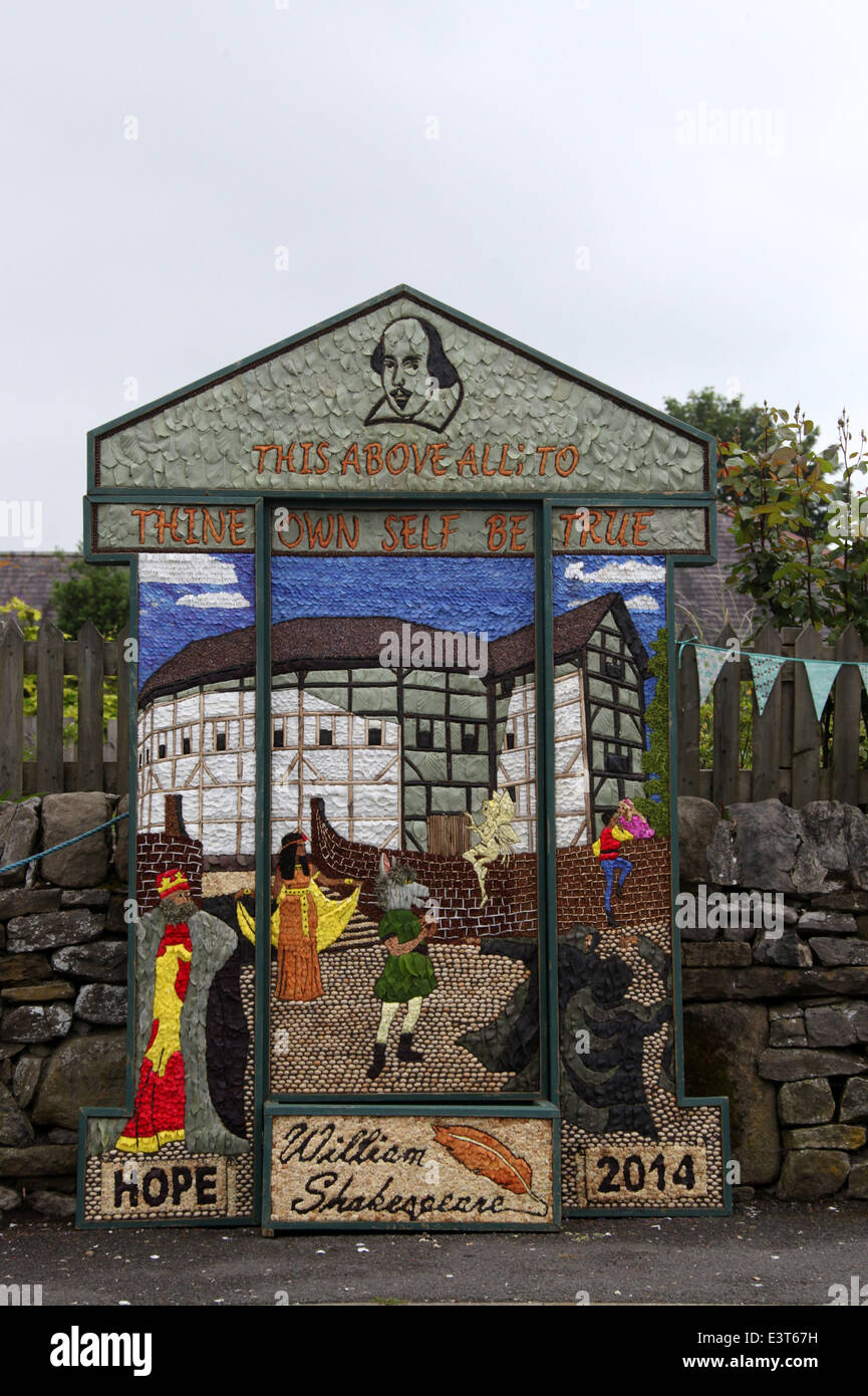 2014 Well Dressing in the Peak District village of Hope Stock Photo - Alamy