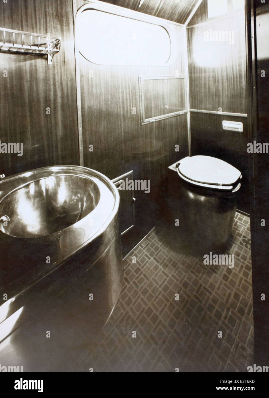 The Boeing Model 226, a biplane with Pratt & Whitney Hornet radial ...