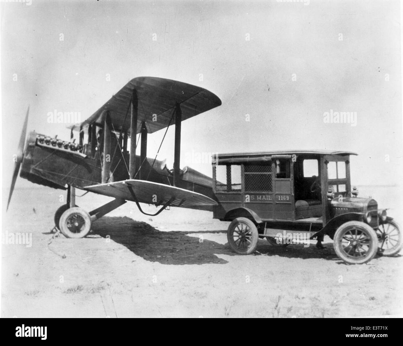 The DeHavilland DH-4 was a British biplane used extensively during ...