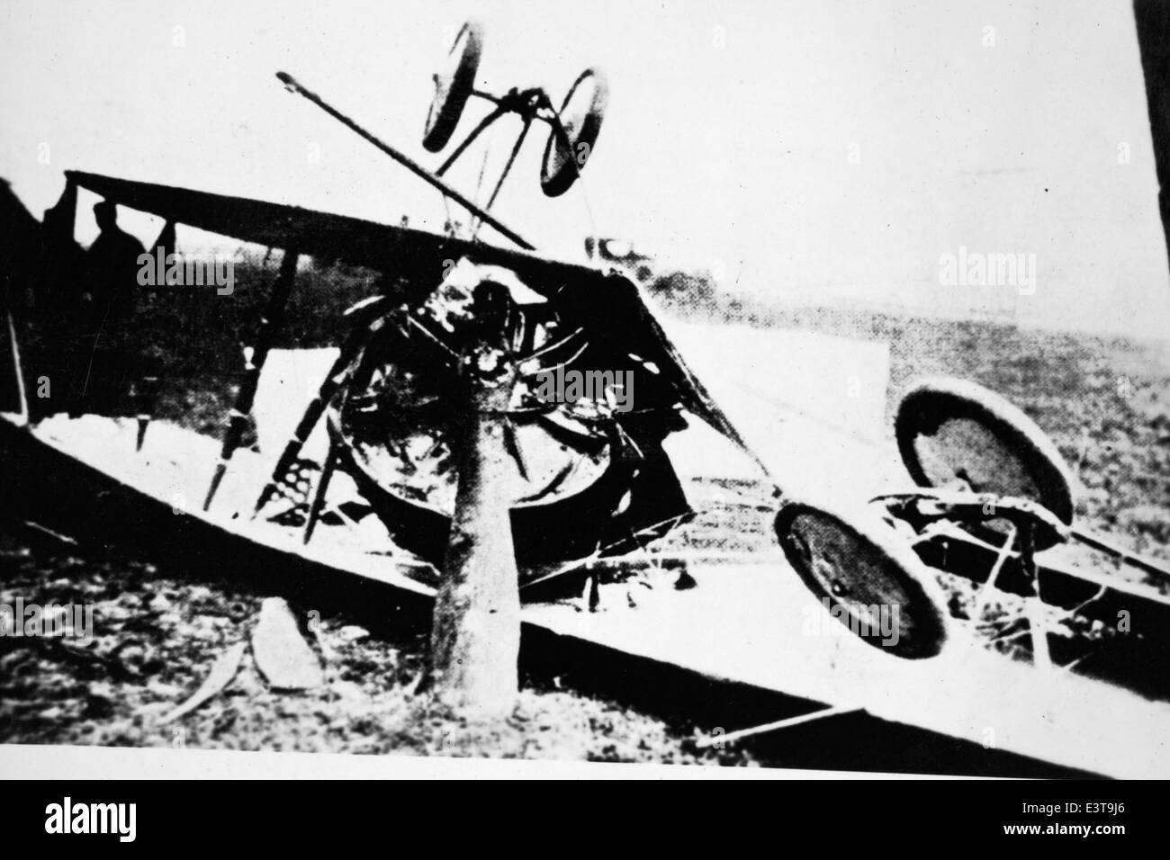 World War One Aircraft Crash Black and White Stock Photos & Images - Alamy