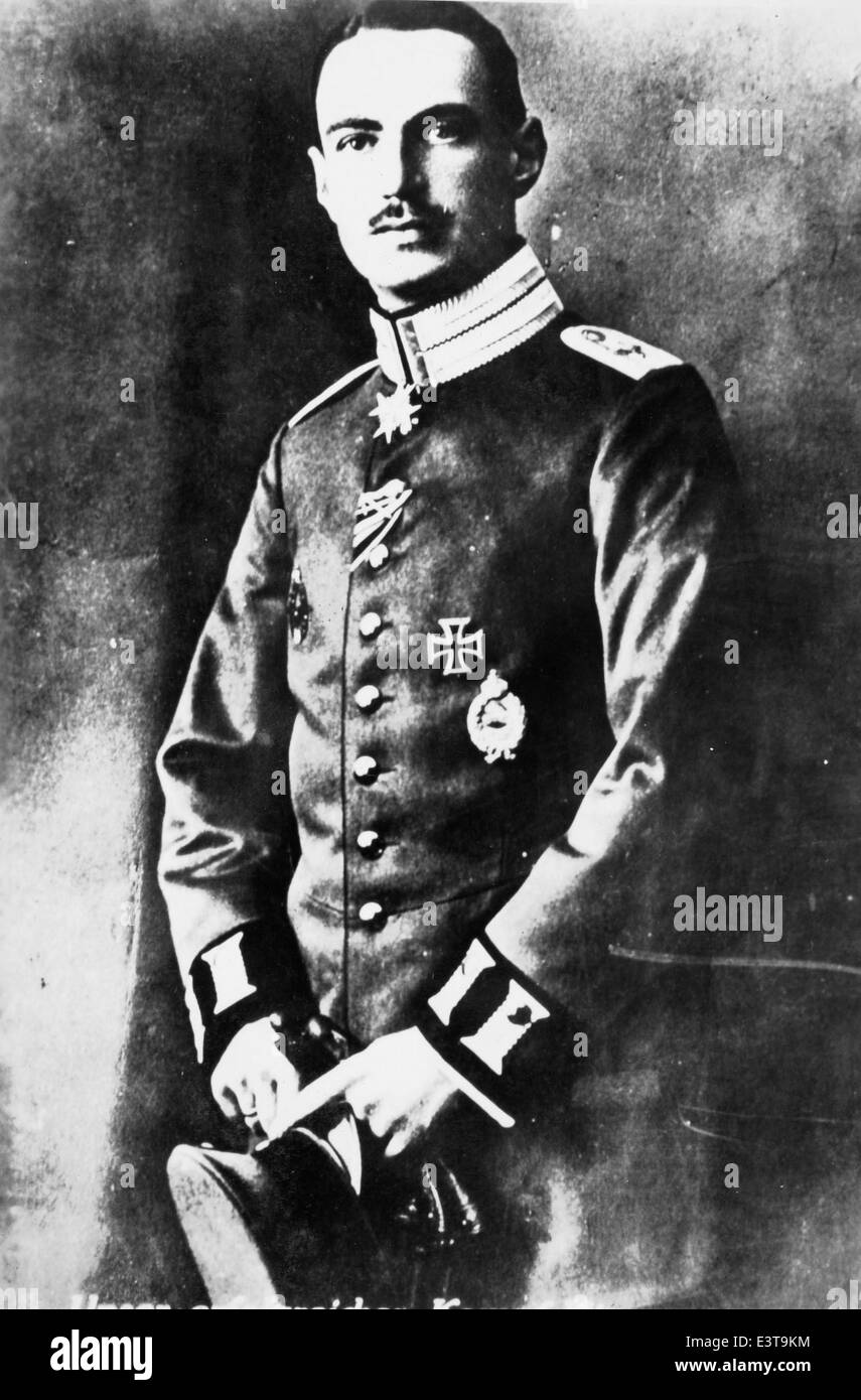 Pour le merite blue max medal hi-res stock photography and images - Alamy