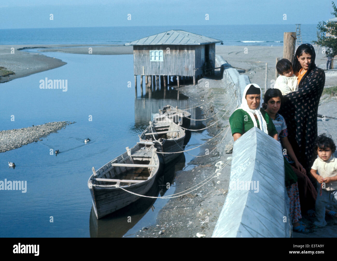 Iran women 1971 hi-res stock photography and images - Alamy