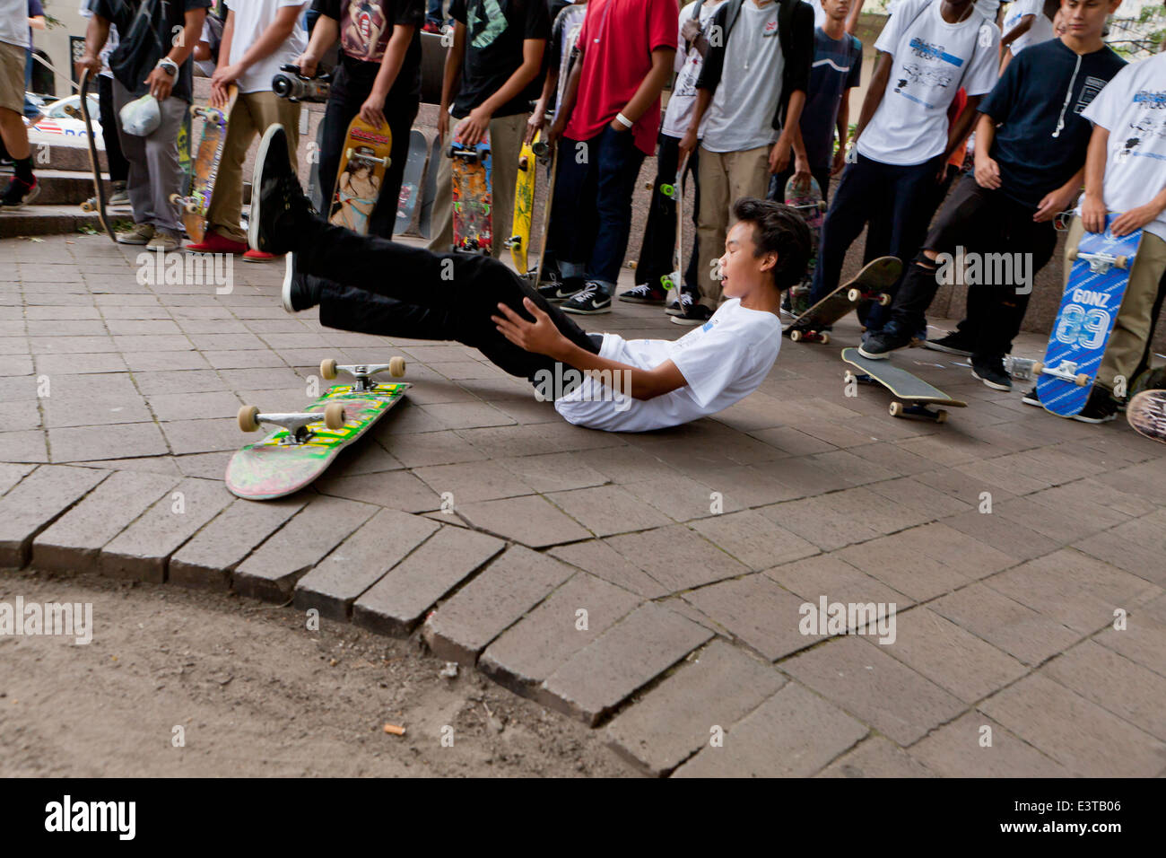 Street skateboarder falling from jump - USA Stock Photo - Alamy