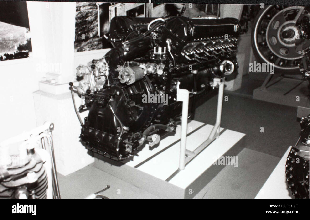 Aerospace engine rolls royce hi-res stock photography and images - Alamy