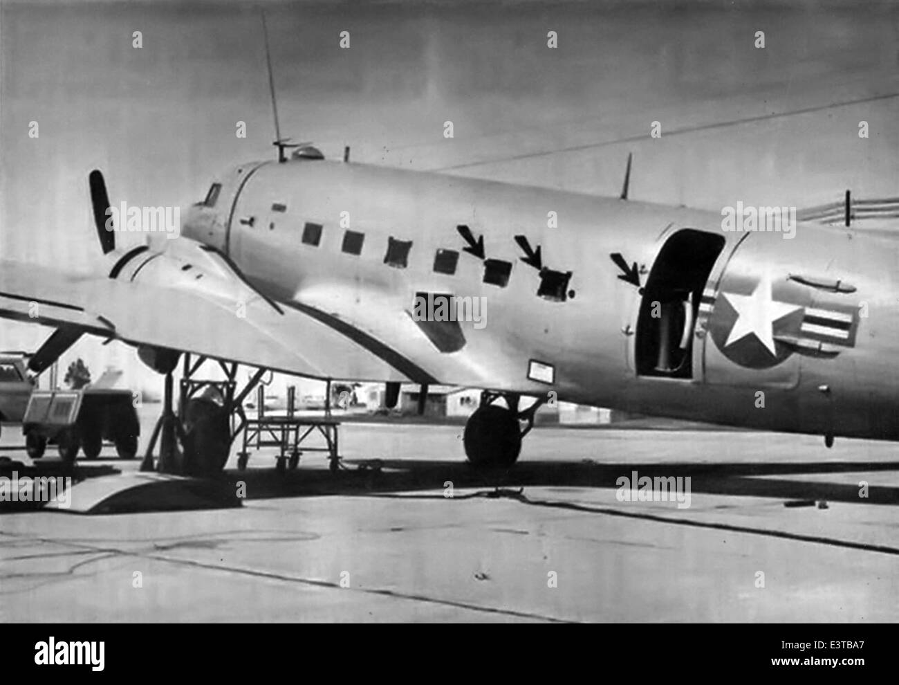 Details of the Douglas AC-47D gunship, including its modification notes ...