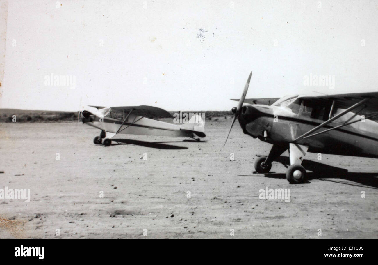 Flying service hi-res stock photography and images - Alamy