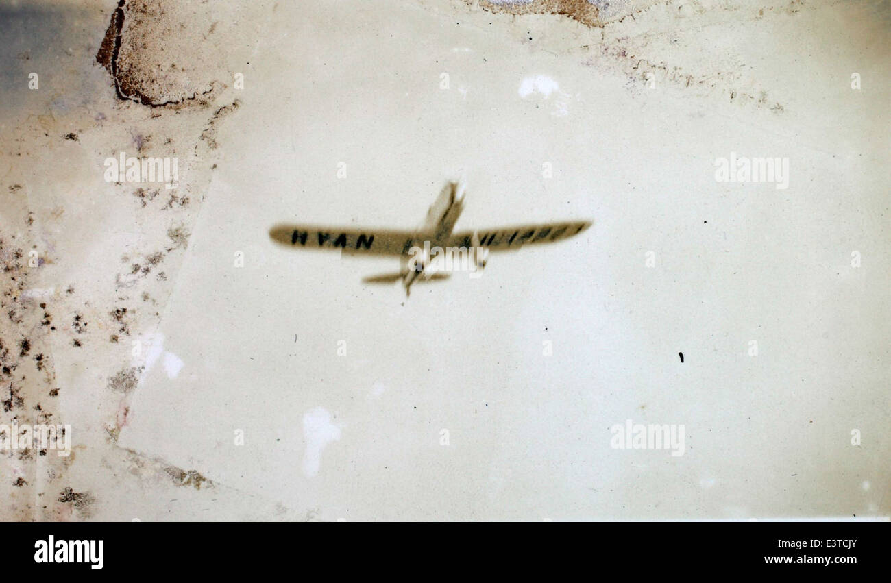 The Miles Blaine Collection includes an image of the Menasco B-4 engine ...