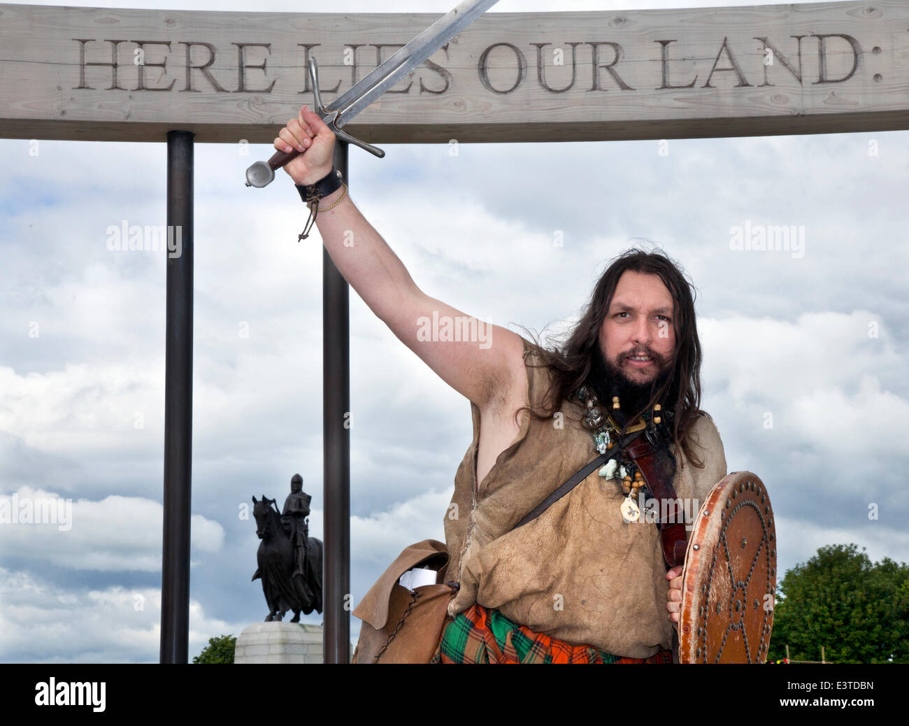 Kilted man hi-res stock photography and images - Alamy