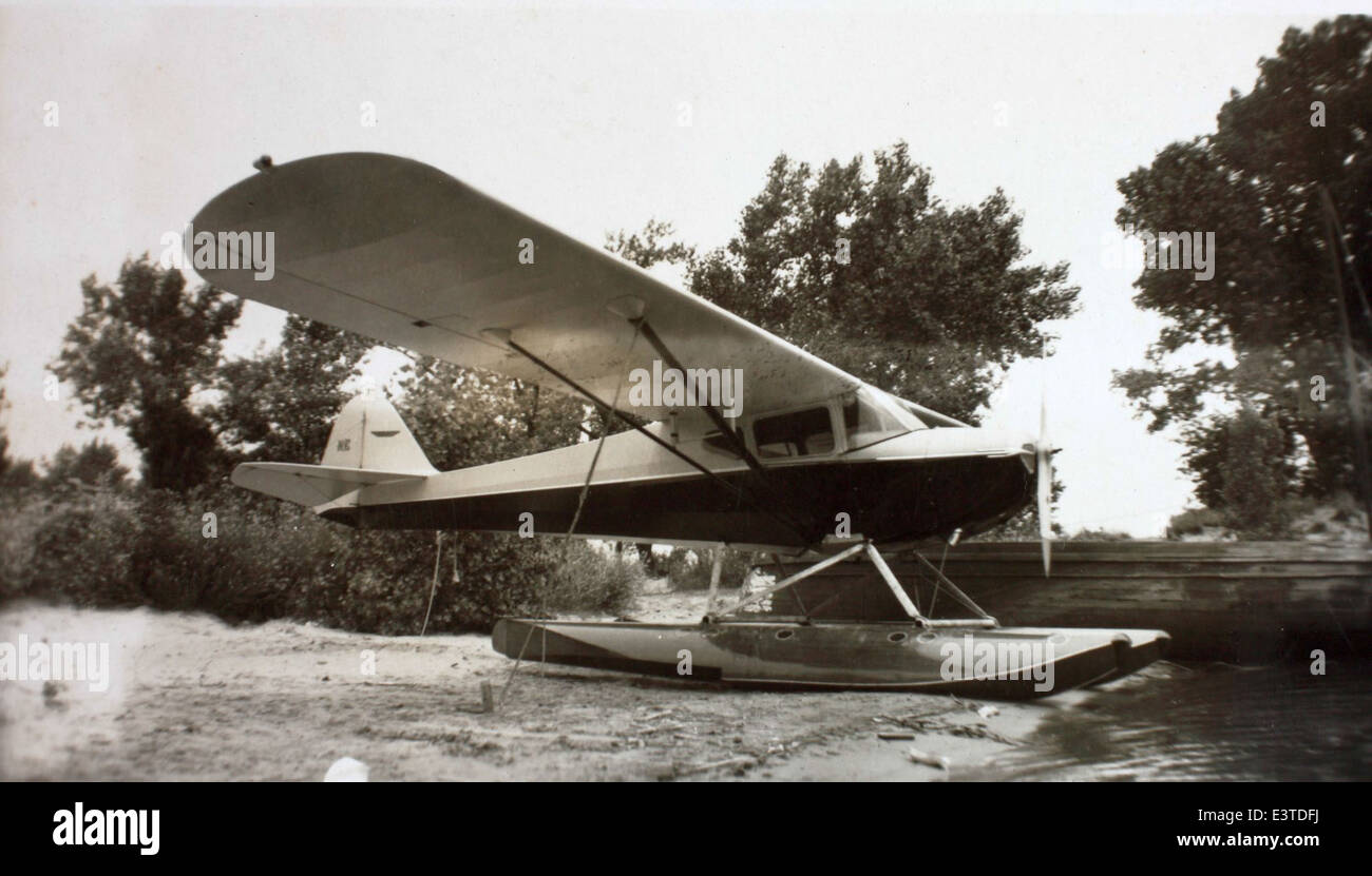 Taylorcraft hi-res stock photography and images - Alamy