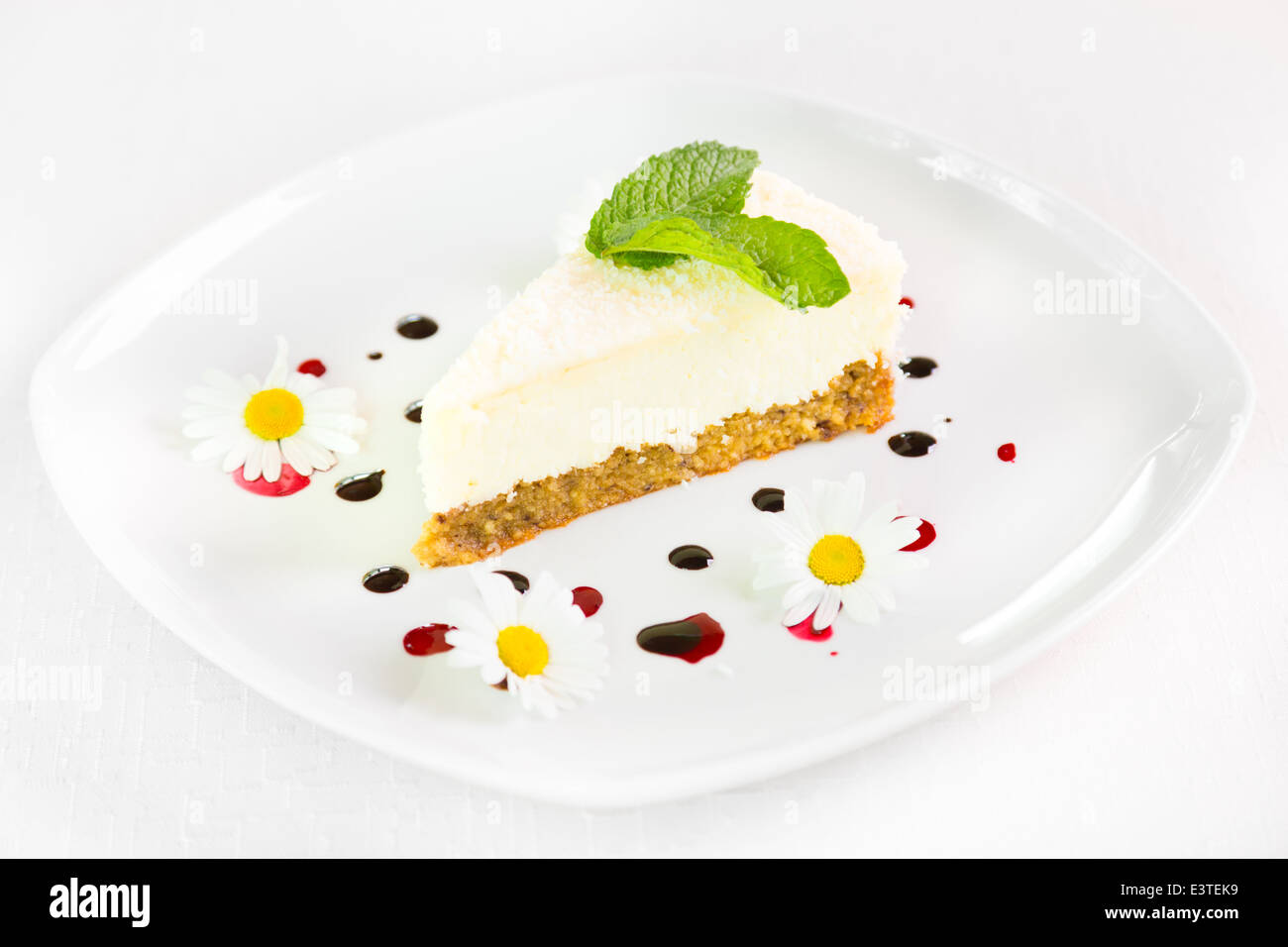 Cheesecake dessert hi-res stock photography and images - Alamy