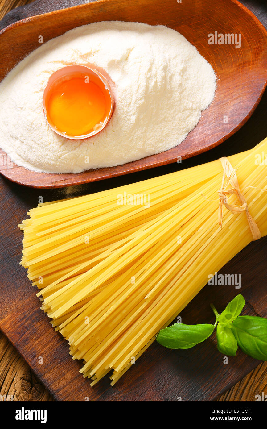 Dried flour hi-res stock photography and images - Alamy