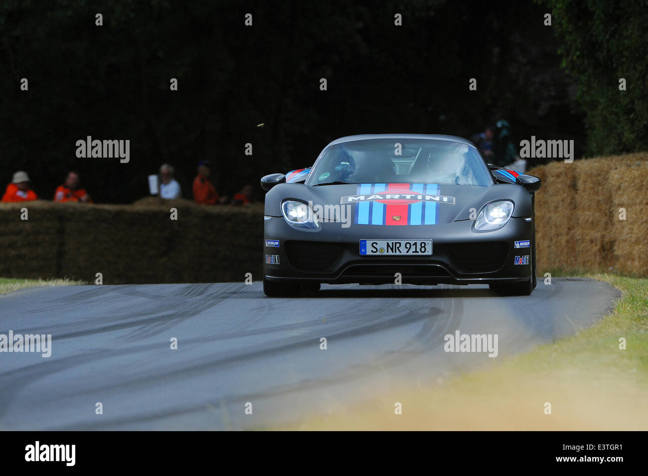 Porsche 918 spyder hi-res stock photography and images - Alamy