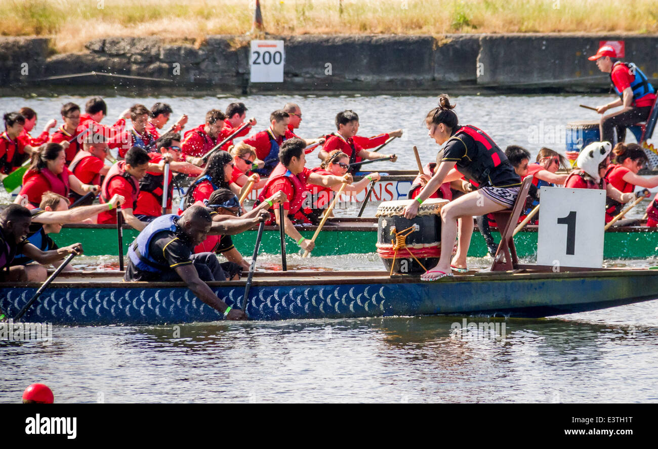 Dragon boat racing thames hi-res stock photography and images - Alamy