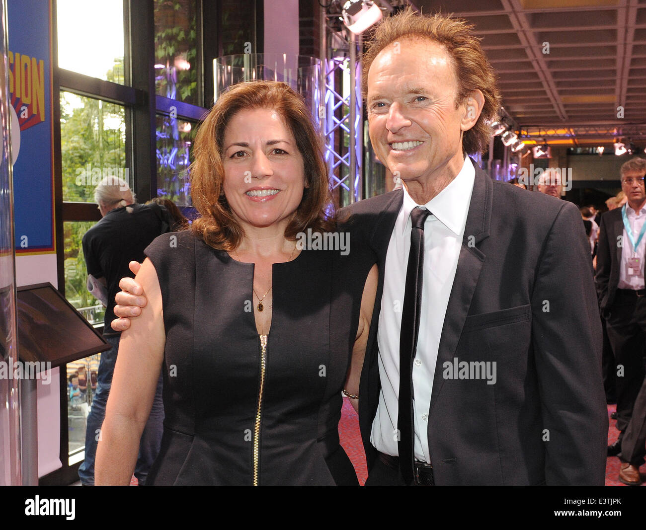 US musician Gary Wright and his wife Rose arrive for a gala in the ...