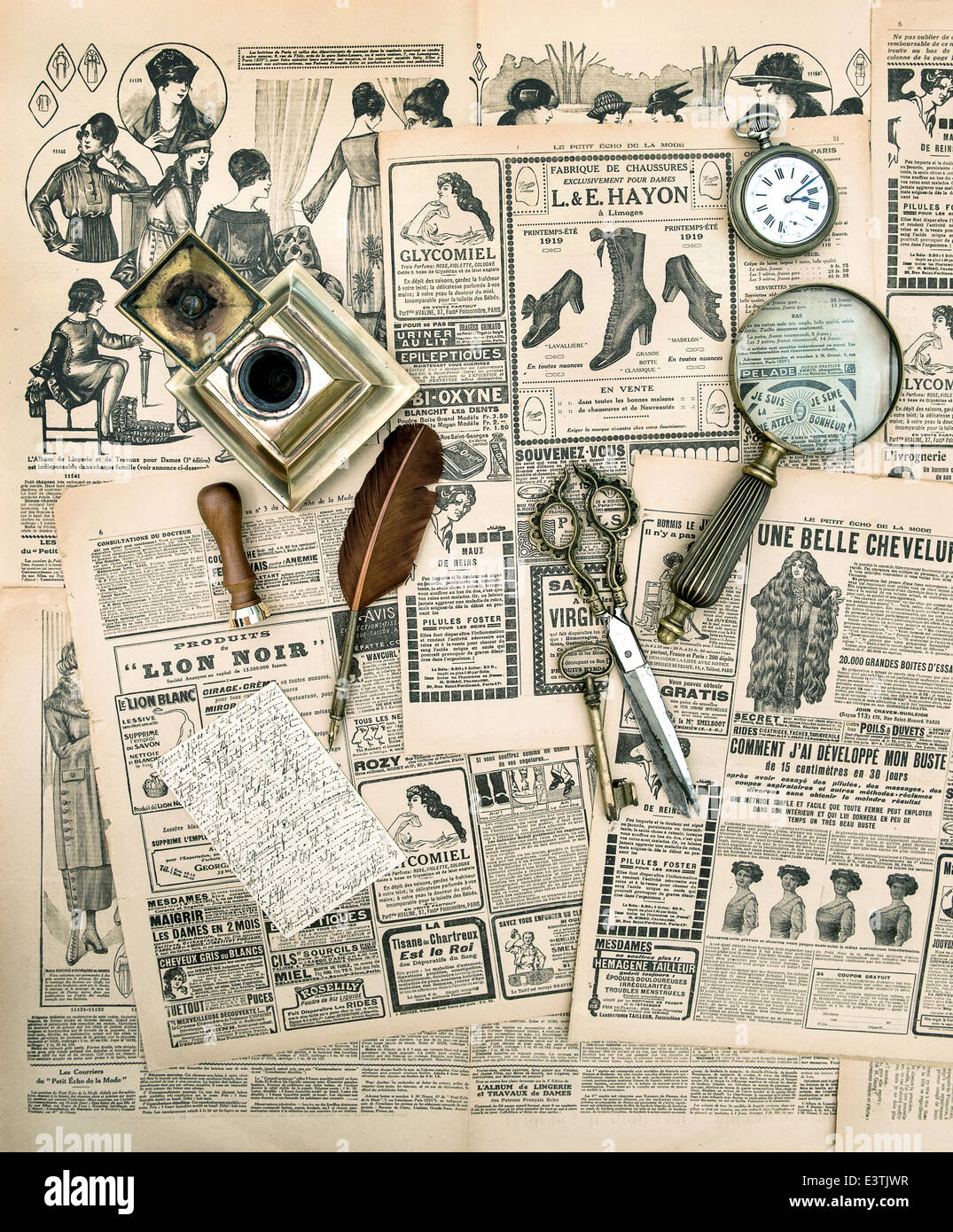 Victorian writing accessories hi-res stock photography and images - Alamy