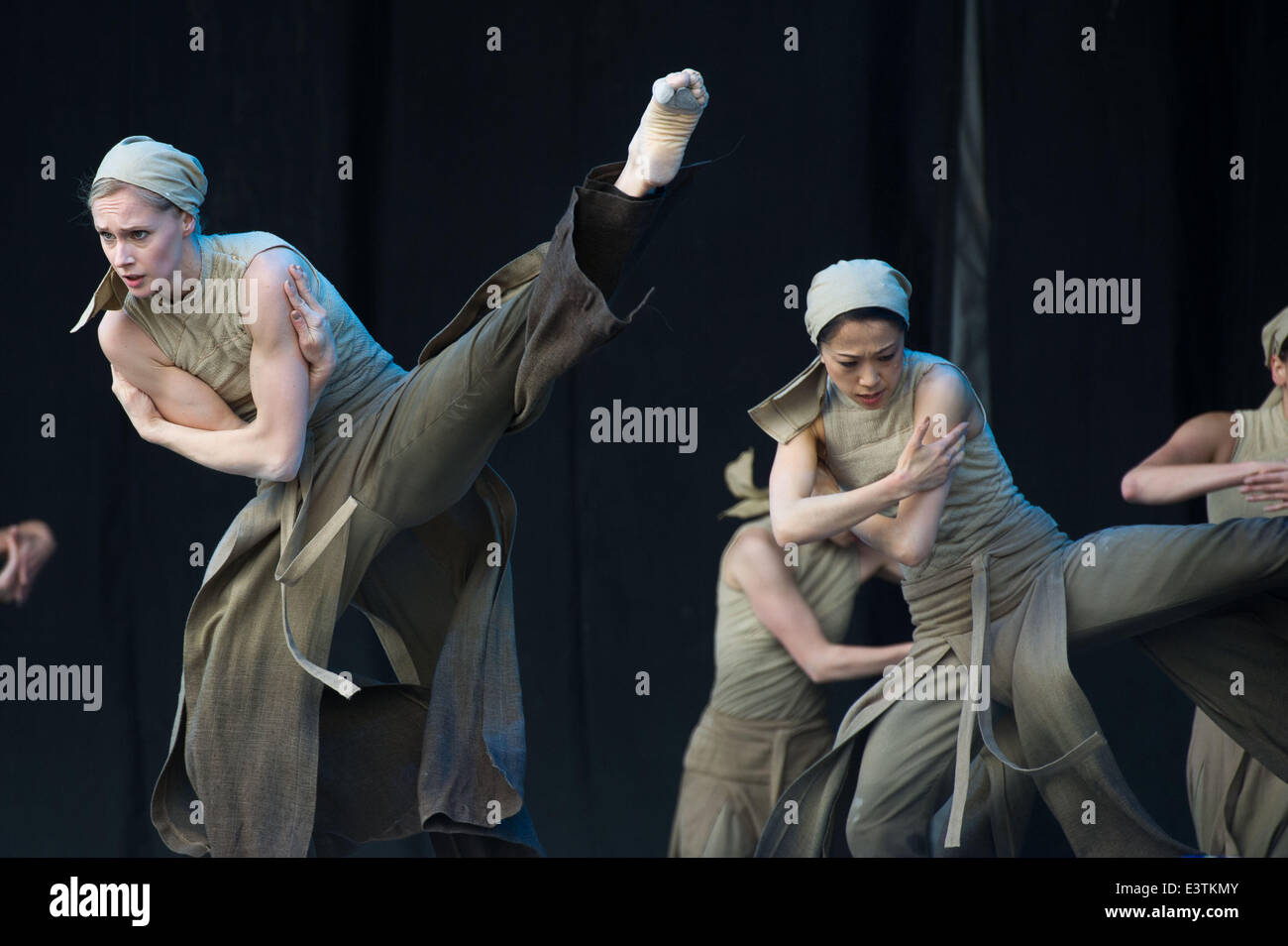 The english national ballet hi-res stock photography and images - Alamy