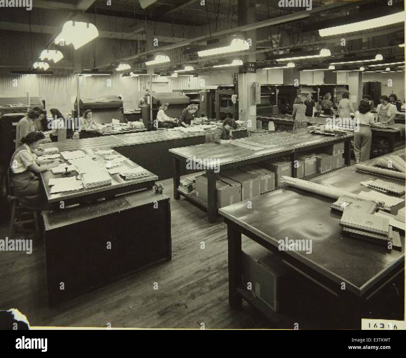 A factory scene from the Consolidated/Convair Aircraft factory in San ...
