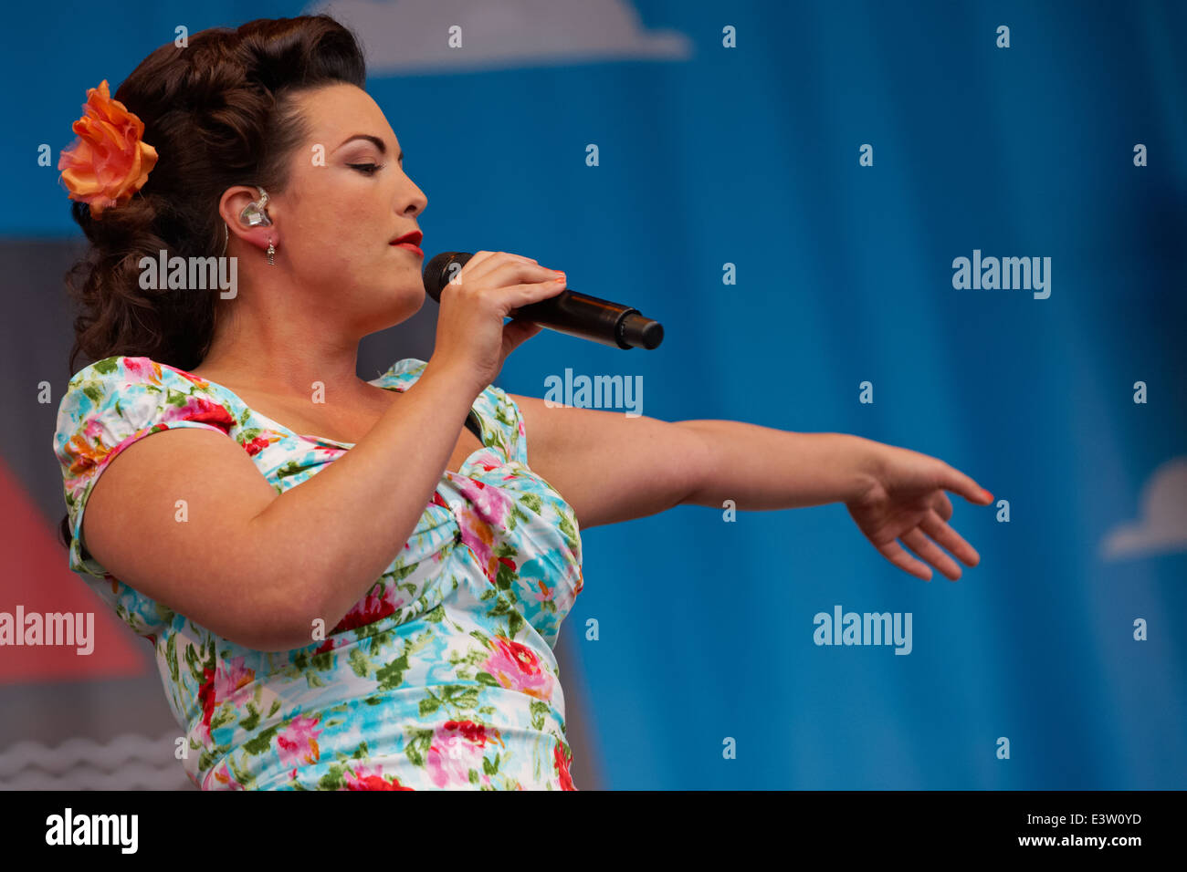 Caro Emerald in concert, Caro Emerald live on stage Stock Photo - Alamy