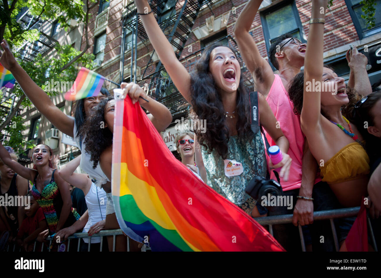 Christopher street new york hi-res stock photography and images - Alamy