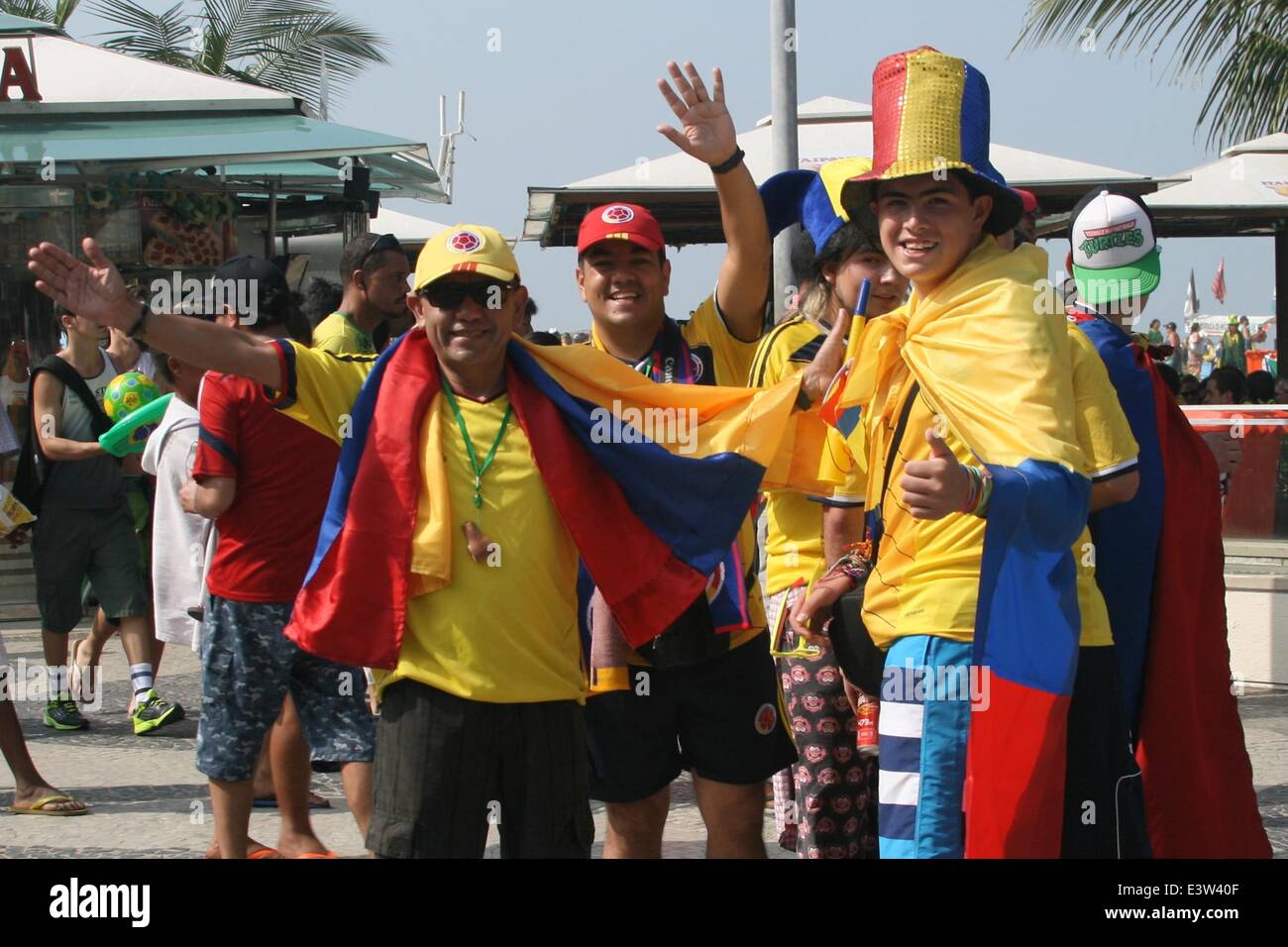 Colombian soccer fans hi-res stock photography and images - Alamy