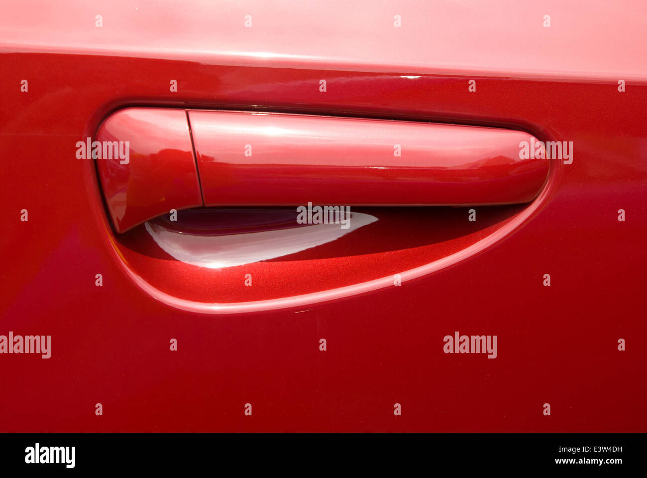 red car door handle Stock Photo - Alamy