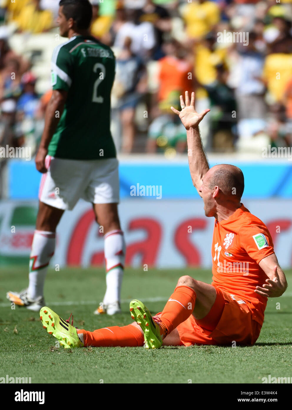 Arjen robben 2014 fifa world cup hi-res stock photography and images ...