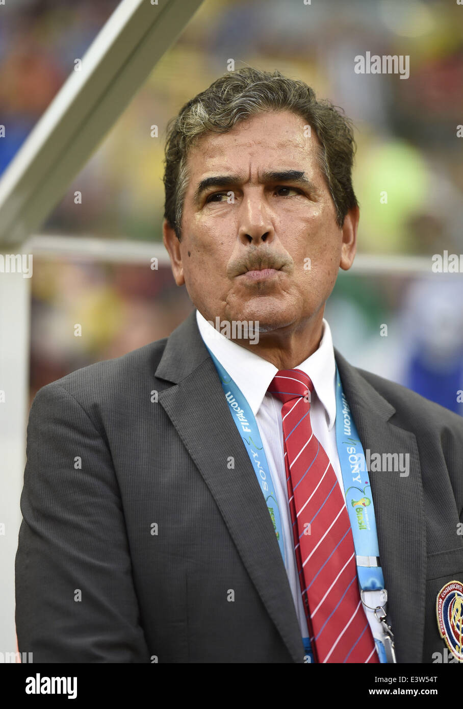 (140629) -- RECIFE, June 29, 2014 (Xinhua) -- Costa Rica's head coach ...