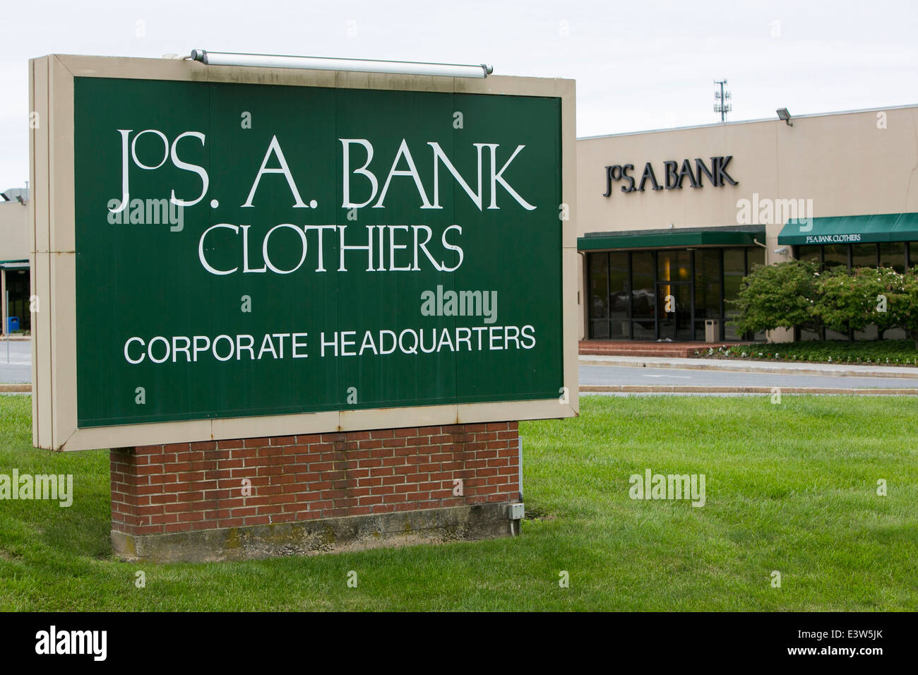 The headquarters of clothing retailer JoS. A. Bank Clothiers in ...