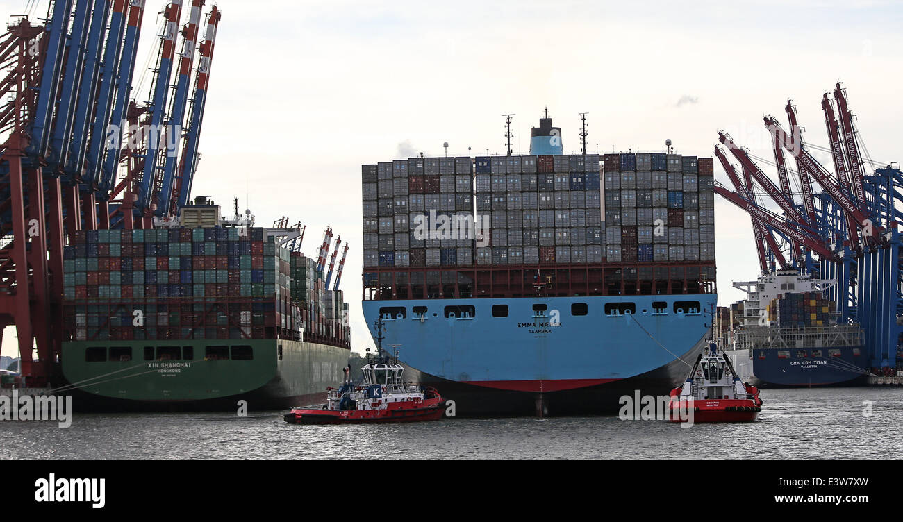 Hamburg, Germany. 29th June, 2014. Container ship 'Emma Maersk' arrives ...