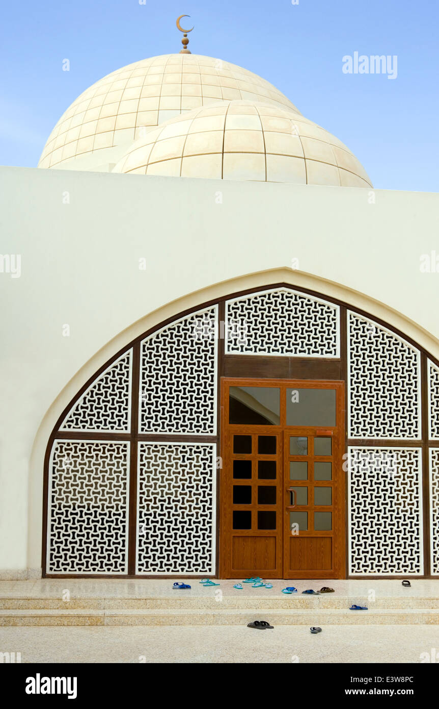 Qatar, Doha, a mosque in the Qatar University Stock Photo - Alamy