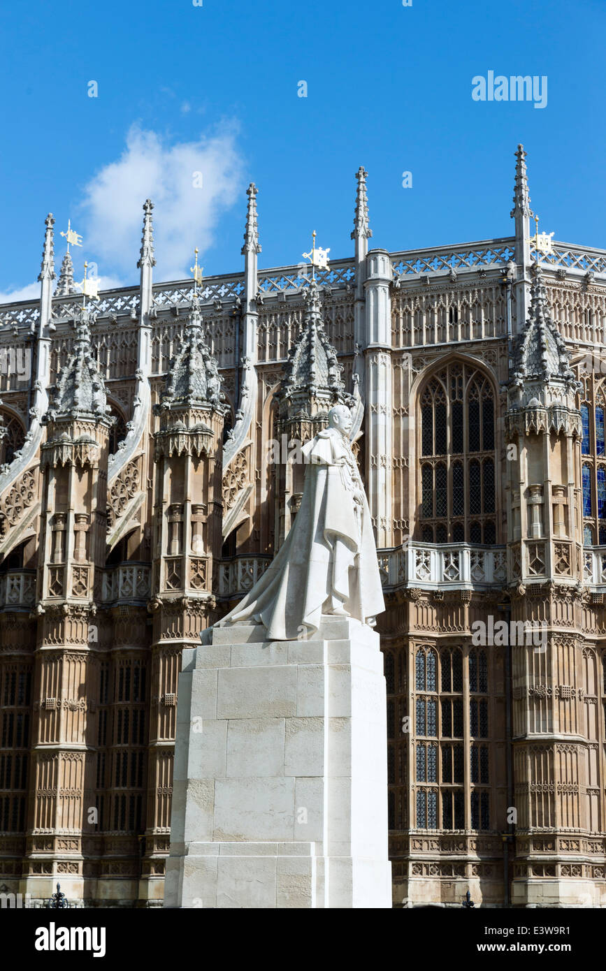 King george v statue hi-res stock photography and images - Alamy