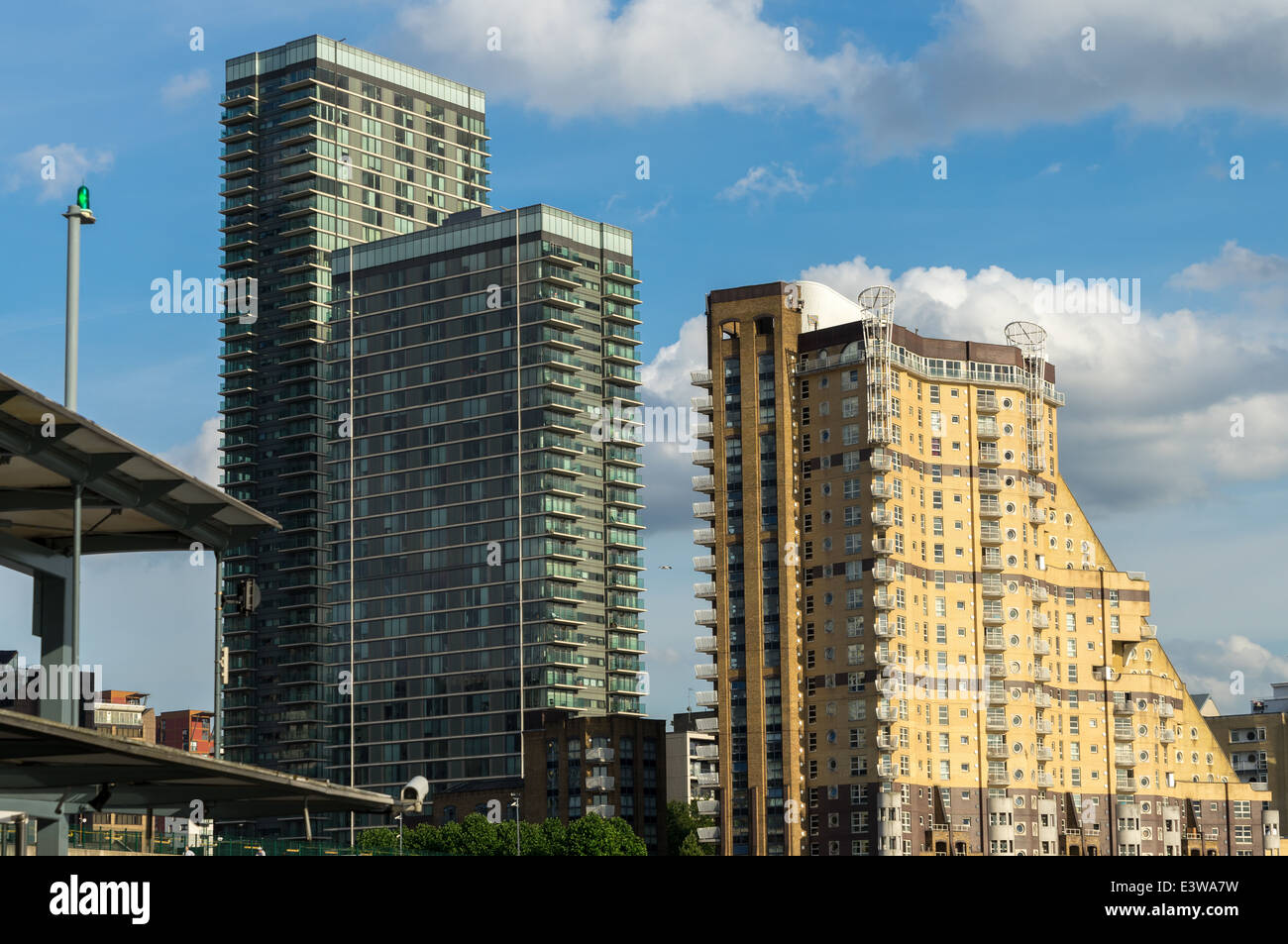 Various styles of buildings along the River Thames Stock Photo - Alamy