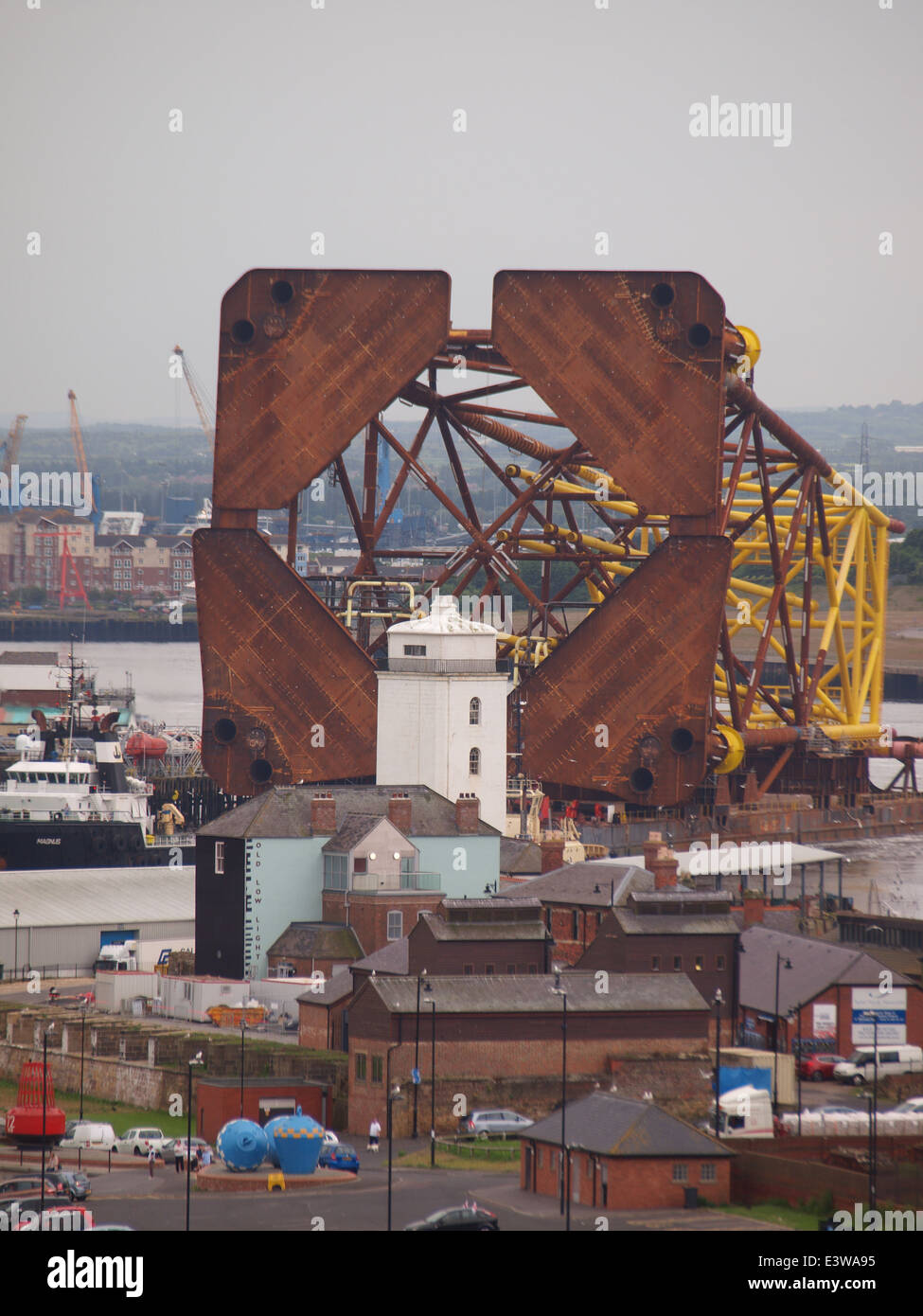 Offshore oil and gas industries hi-res stock photography and images - Alamy