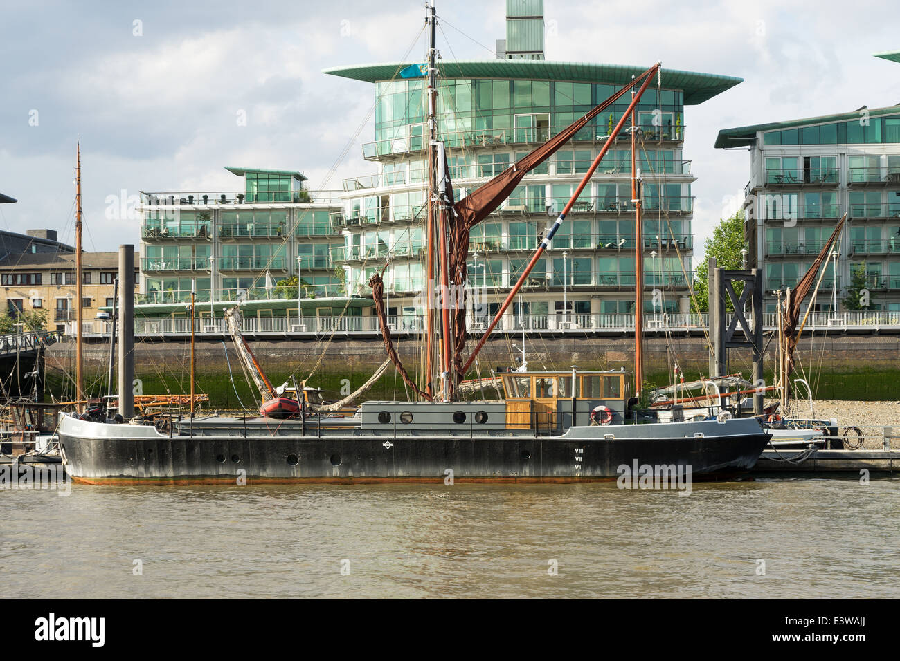 Thames barge moored on the River Thames Stock Photo - Alamy