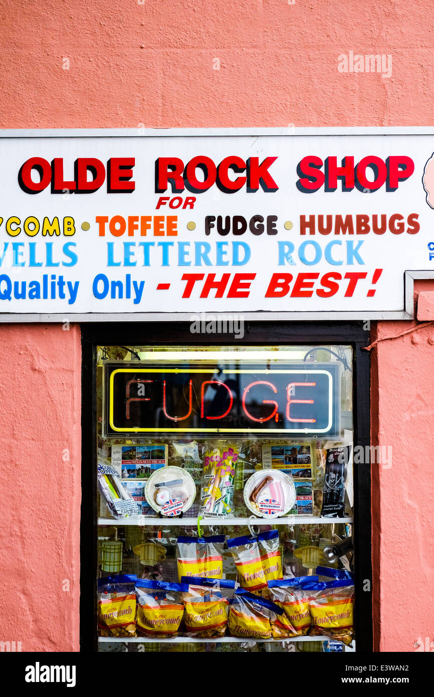 Fudge shop window display hi-res stock photography and images - Alamy