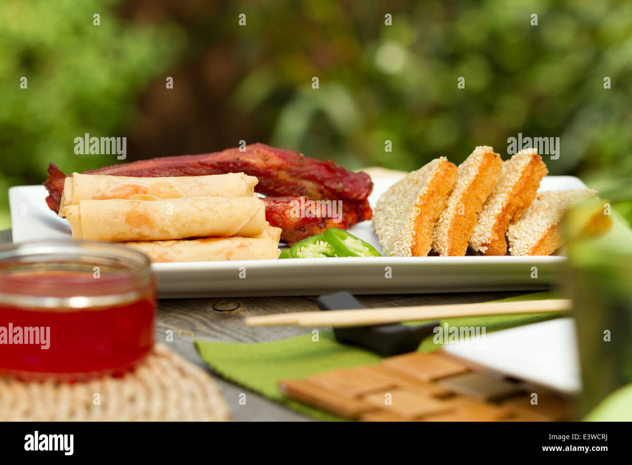 Chinese prawn toast and spring rolls hi-res stock photography and ...