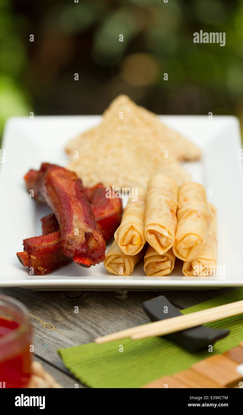 Chinese prawn toast and spring rolls hi-res stock photography and ...