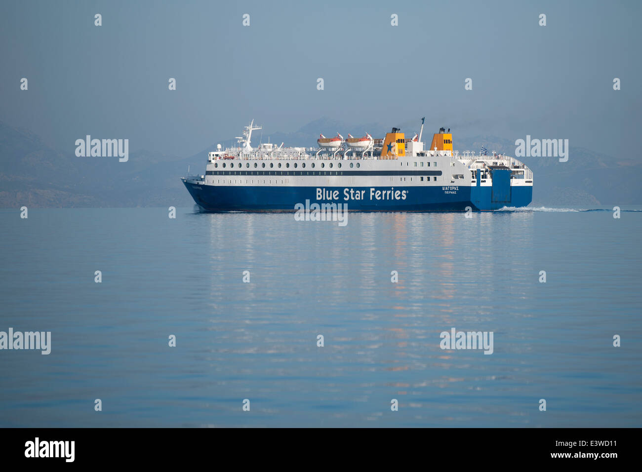 Star ferryboat hi-res stock photography and images - Alamy
