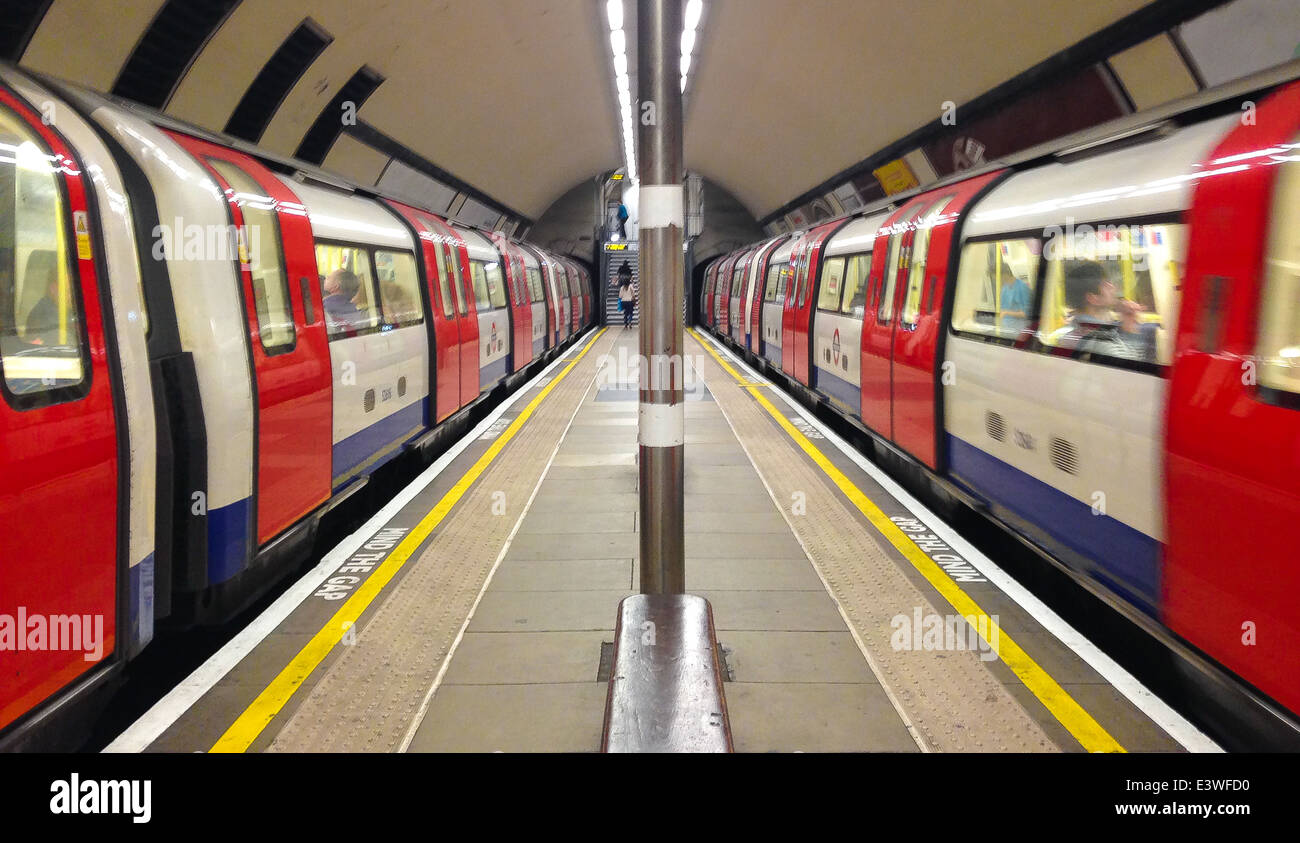 Clapham North London Underground Station Stock Photo - Alamy