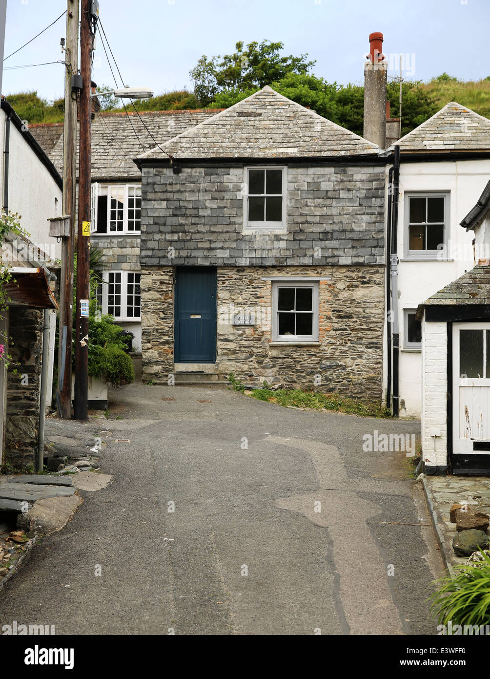 A street in Port Isaac, Cornwall, location for the UK TV series "Doc ...