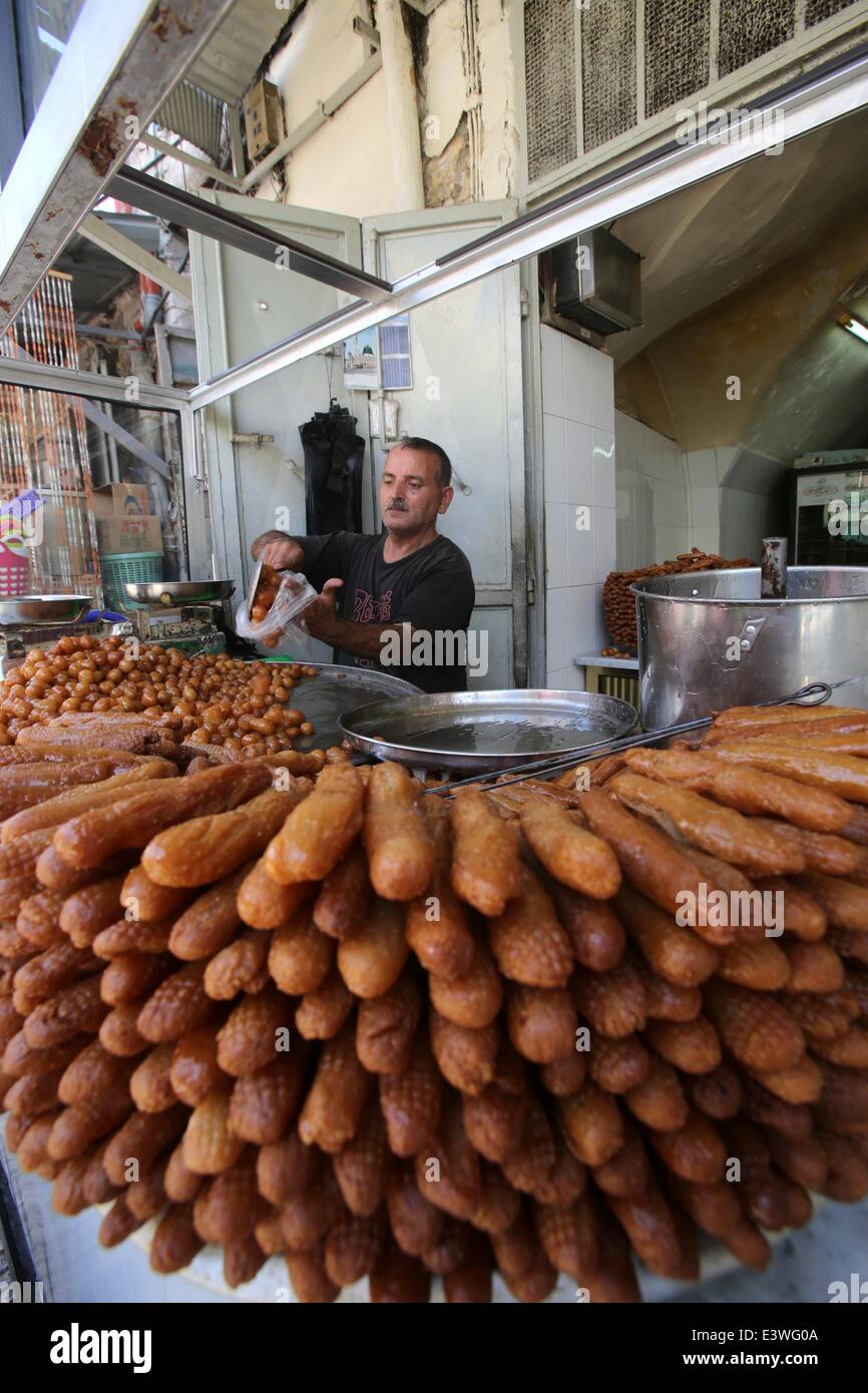 Awwamah hi-res stock photography and images - Alamy