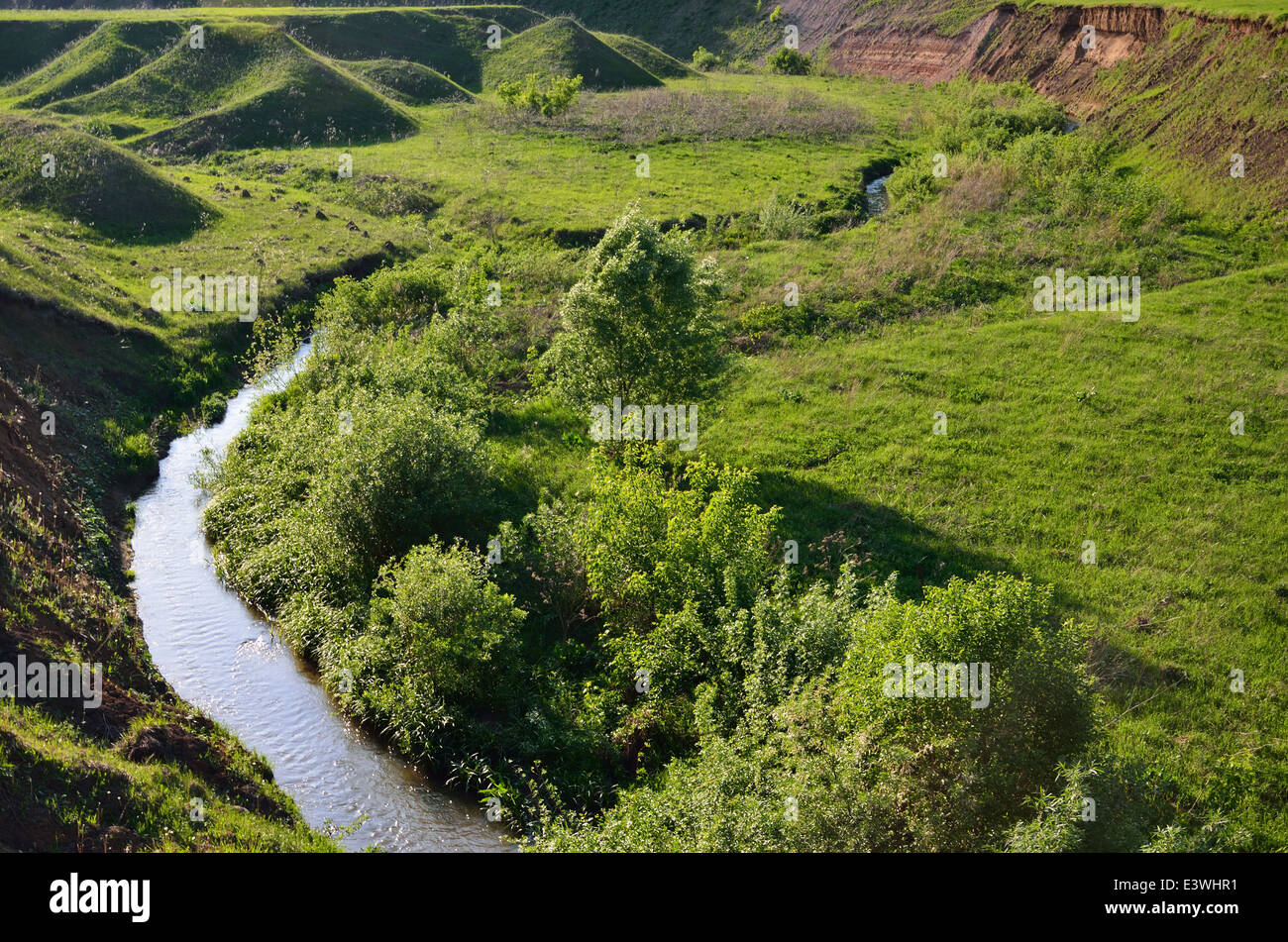 Winding riverbank hi-res stock photography and images - Alamy