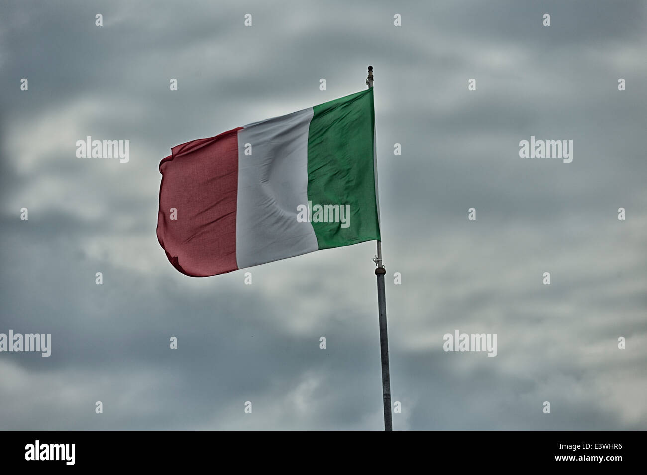 Italian flag blowing in wind hi-res stock photography and images - Alamy