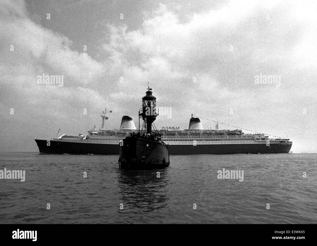 New norwegian ship on maiden voyage hi-res stock photography and images ...