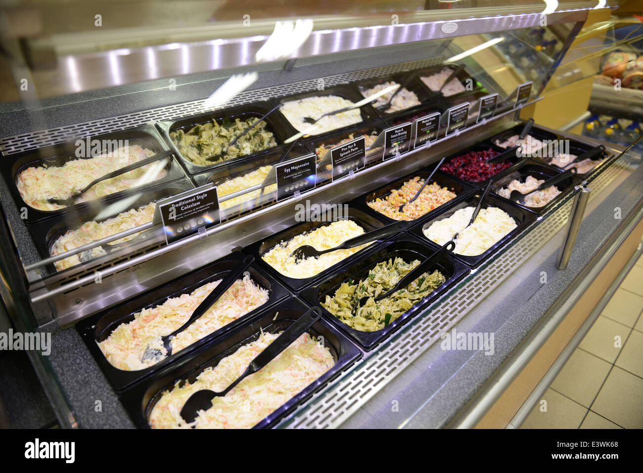 Salad bar hi-res stock photography and images - Alamy